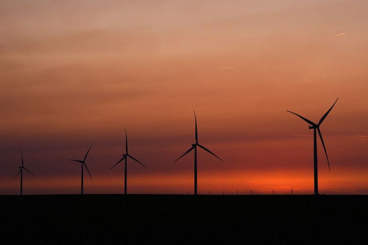Solar power hits new milestones in the US even as Trump boosts coal ...