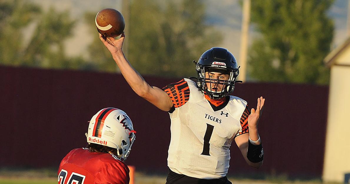 Caden Holgate fueling Manhattan football on postseason run | Prep ...