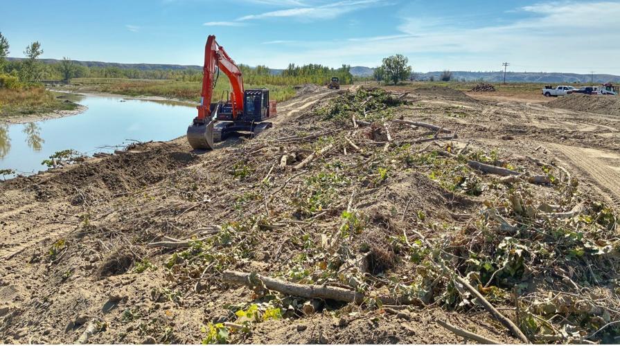 FWP, Winnett ACES help landowner block Musselshell River | News ...