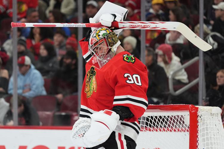 Mikheyev scores twice as the Blackhawks beat the slumping Stars 4-3 ...