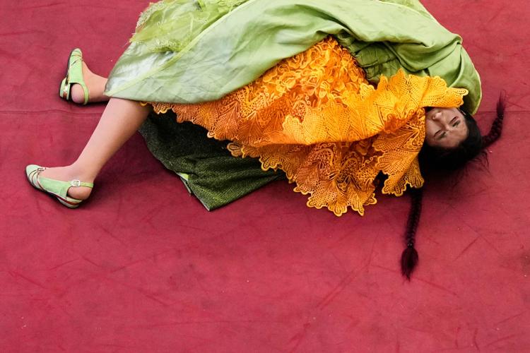 Photos of Bolivian cholitas embracing the bell skirt as a symbol of ...