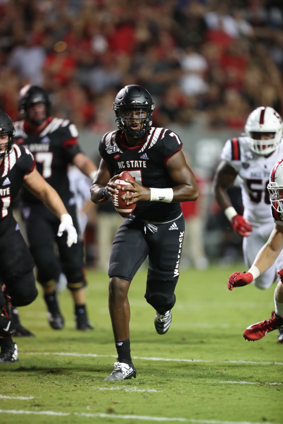 Montana State quarterback battle still close after fall practices ...