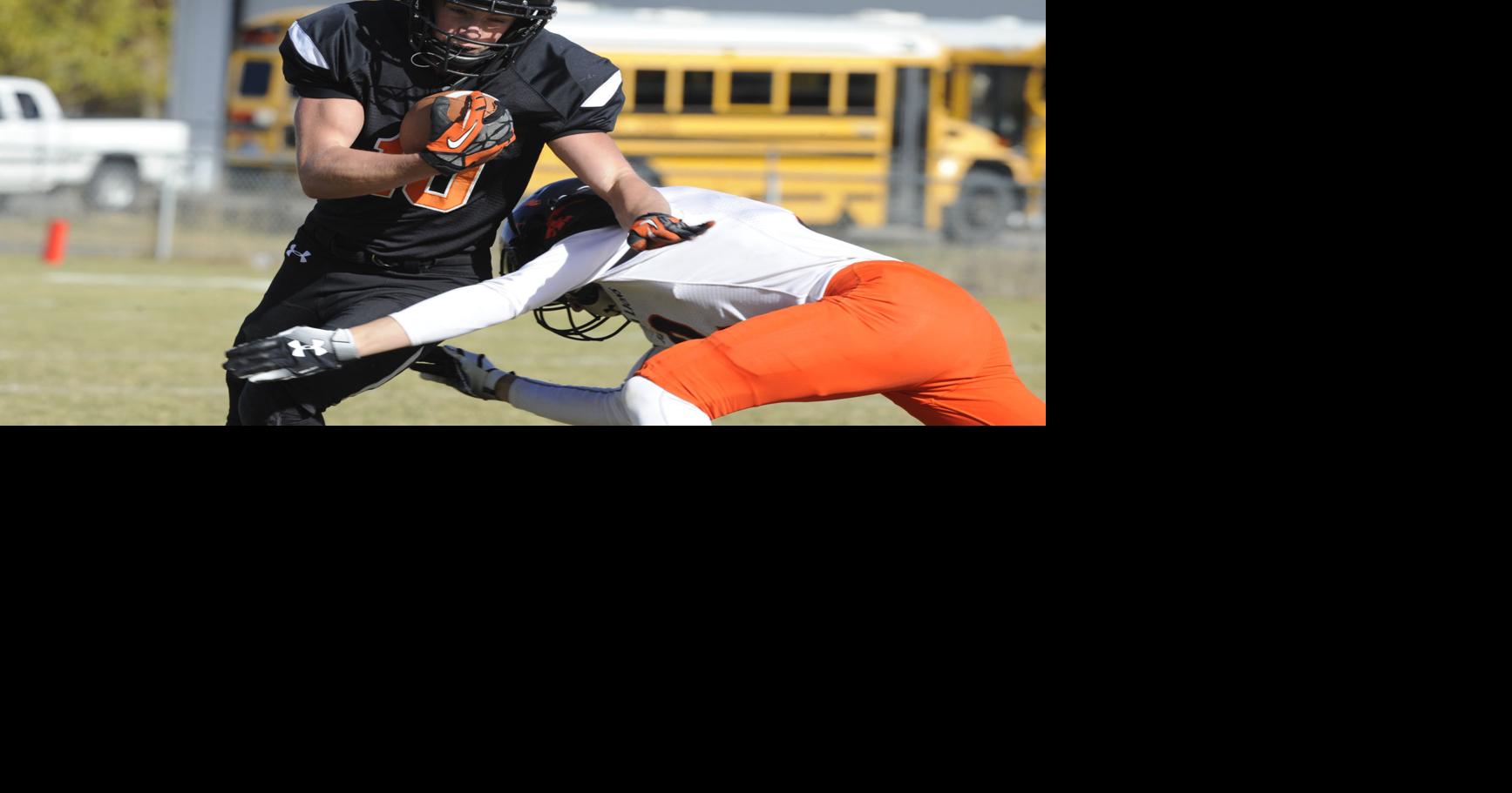 Manhattan football taking winning streak to top-seeded playoff opponent ...