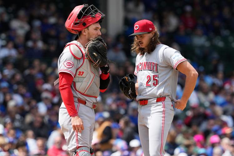 Cincinnati Reds starter Rhett Lowder exits with right shoulder ...