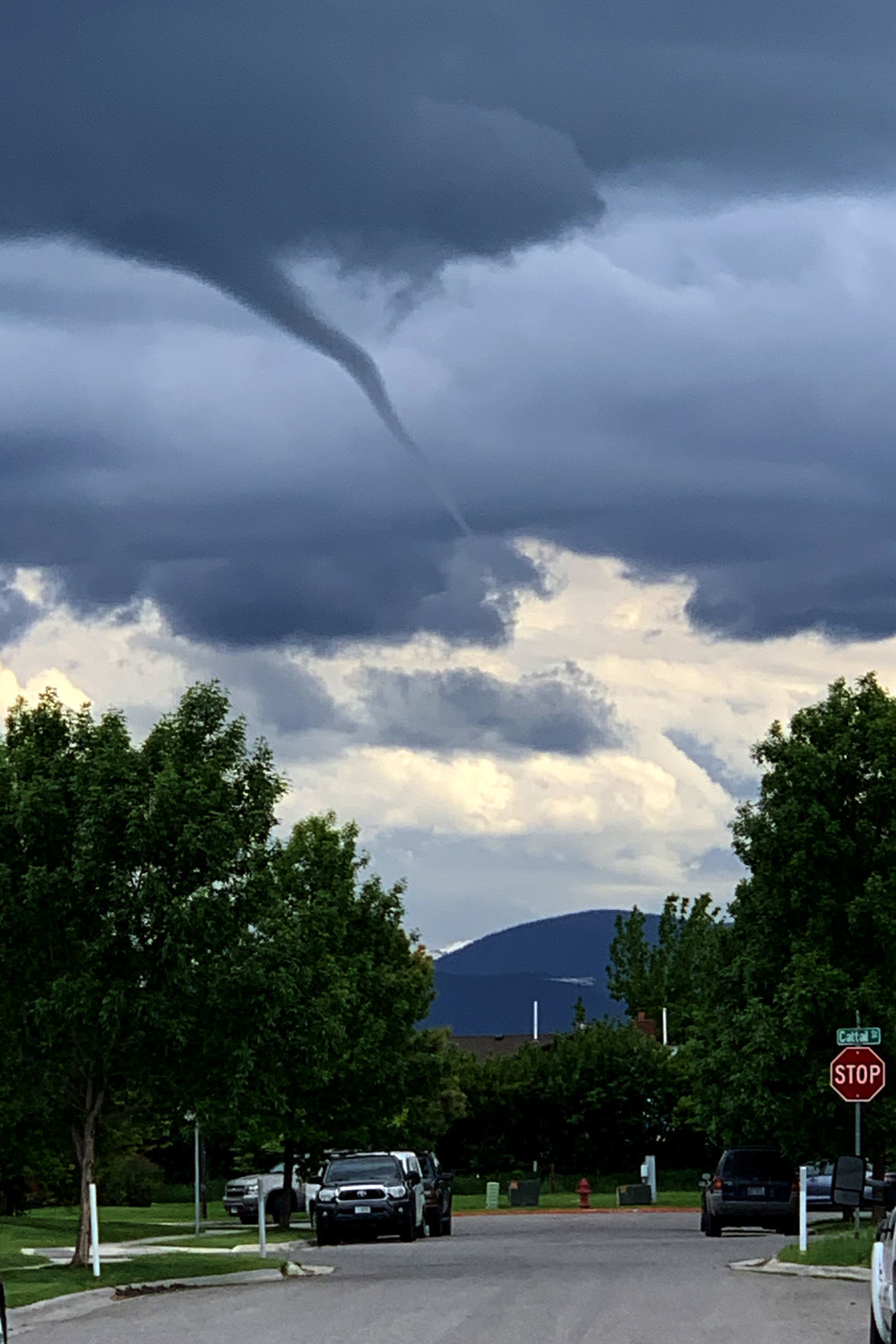 Weather service: Tornado-looking clouds Sunday were 'wind funnels ...