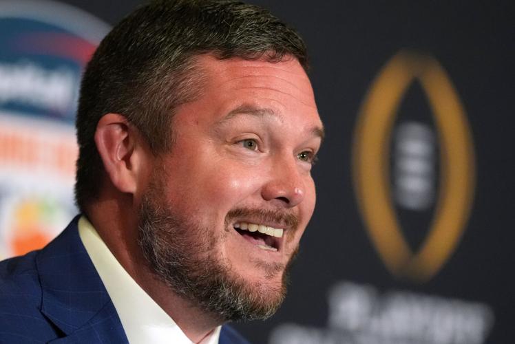 As CFP plods along, transfers and coaching moves don't wait. Oregon's ...