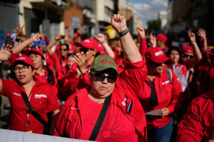 Venezuela’s acting president signs oil industry overhaul, easing state ...