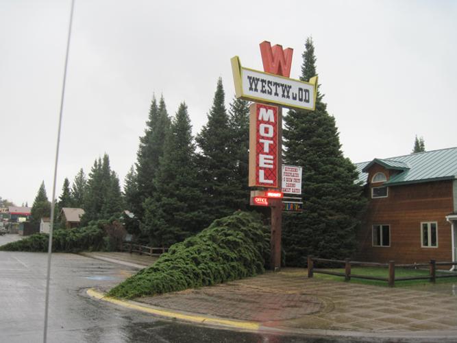 West Yellowstone Wind Storm | Gallery | bozemandailychronicle.com