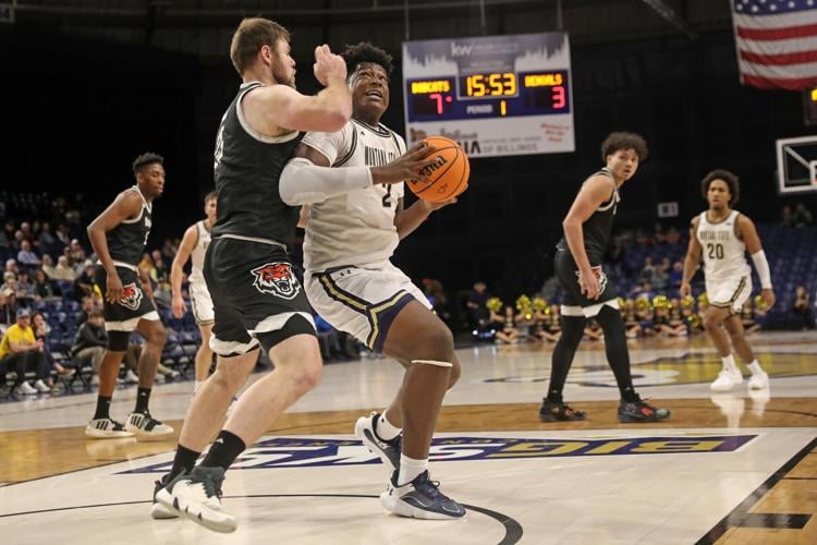 Everybody contributes as Montana State men hang on for Big Sky win over ...