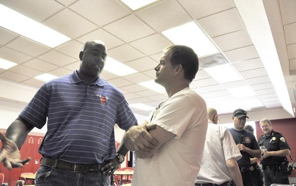 ‘Tall Cop Says Stop’ talks drug and alcohol prevention | News ...