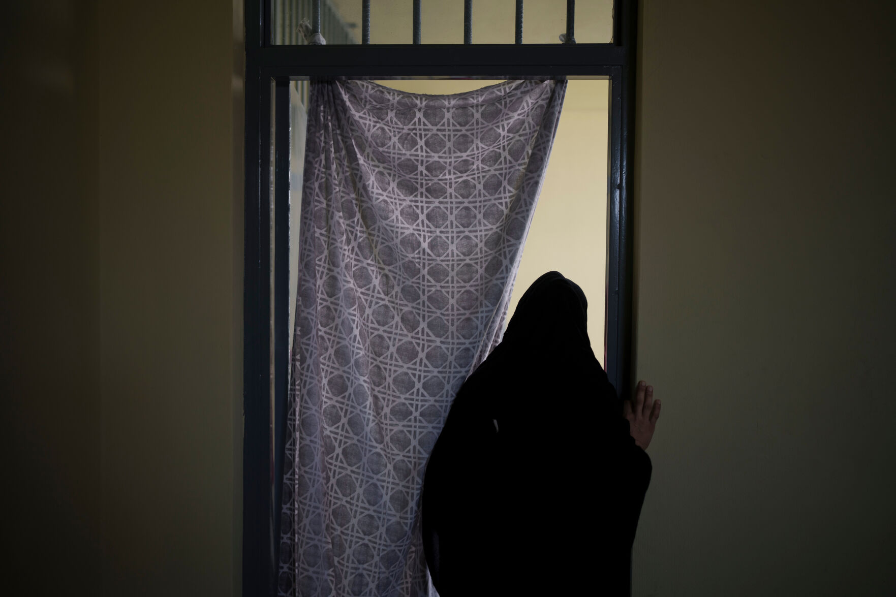 Afghanistan: Taliban open fire during protest over arrests of women for ...