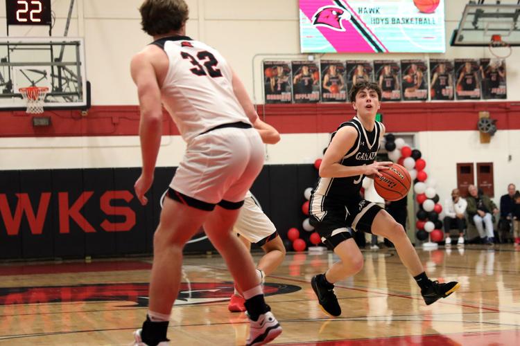 Bozeman boys stay undefeated, overcome foul trouble in win over ...
