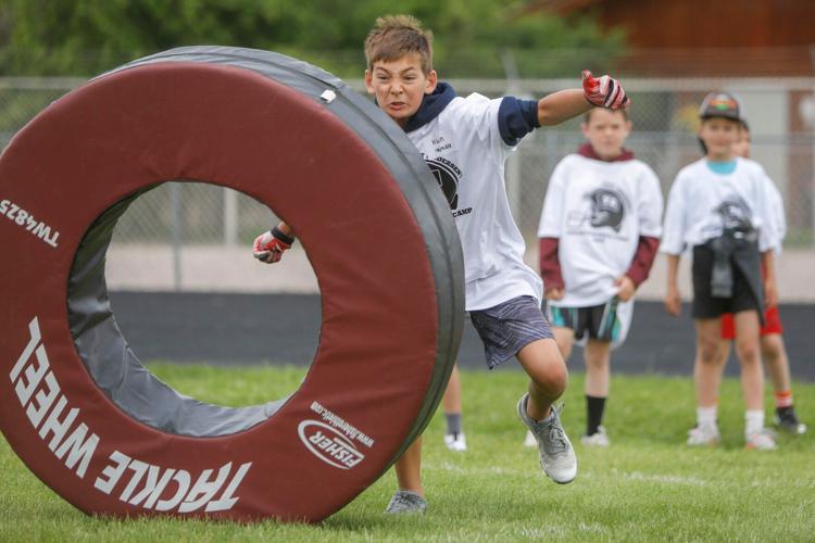 Troy Andersen Atlanta Falcons youth football camp Dillon | Bobcats ...