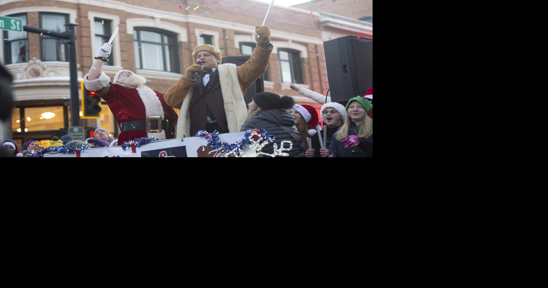 'Holiday spirit': Santa rolls down Main Street in Bozeman's annual ...