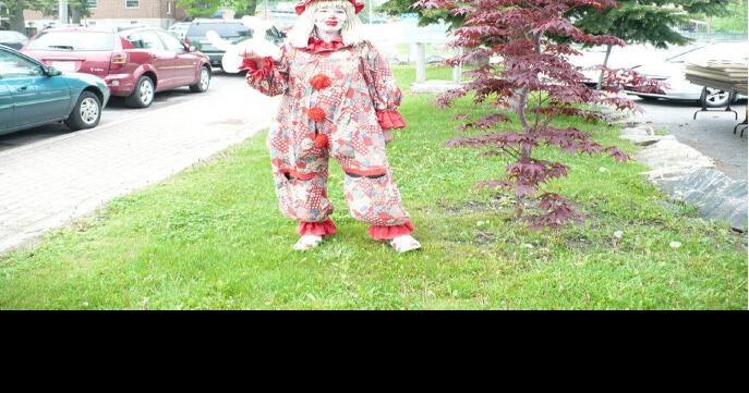 Mopsy the Magical Clown