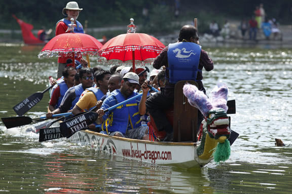 Boat race brings traditions