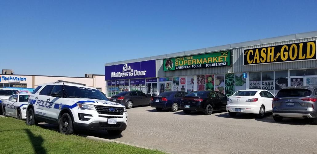 Peel Regional Police investigating robbery at Brampton plaza