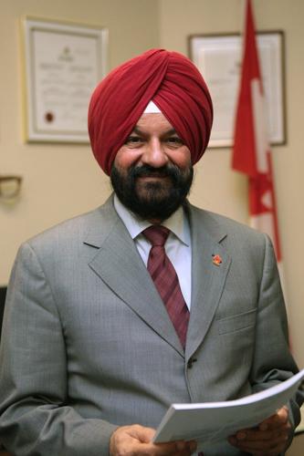 Former Brampton politician recognized with the key city