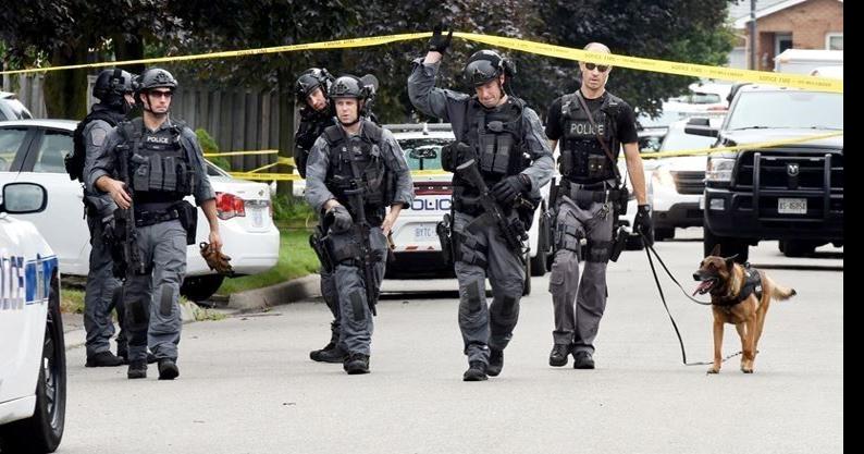 K9 and tactical units respond to bank robbery in Brampton