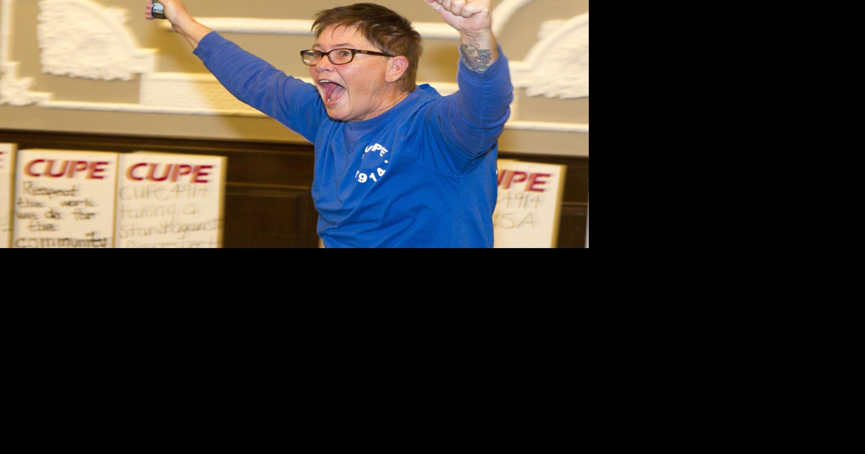 Striking Peel CAS workers overwhelmingly reject contract offer, 12-week ...