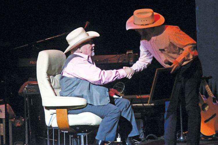 Johnny Lee honored at final Branson show | Entertainment ...