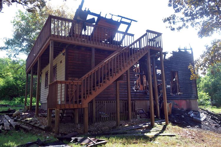 Fire destroys Hollister home | News Free | bransontrilakesnews.com