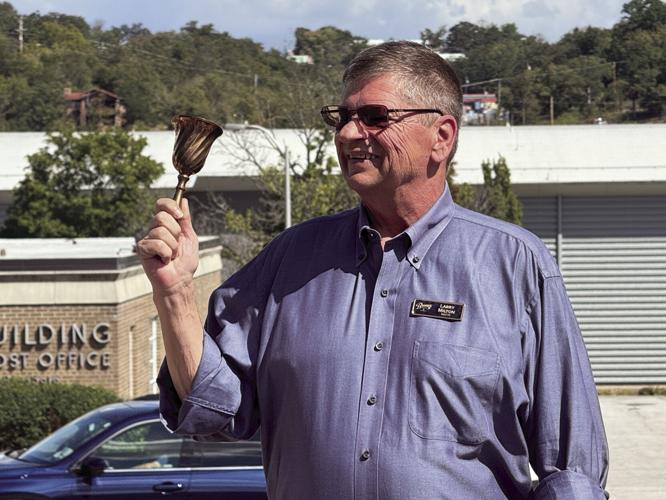 Branson mayor honors Constitution Day with DAR | Local News ...