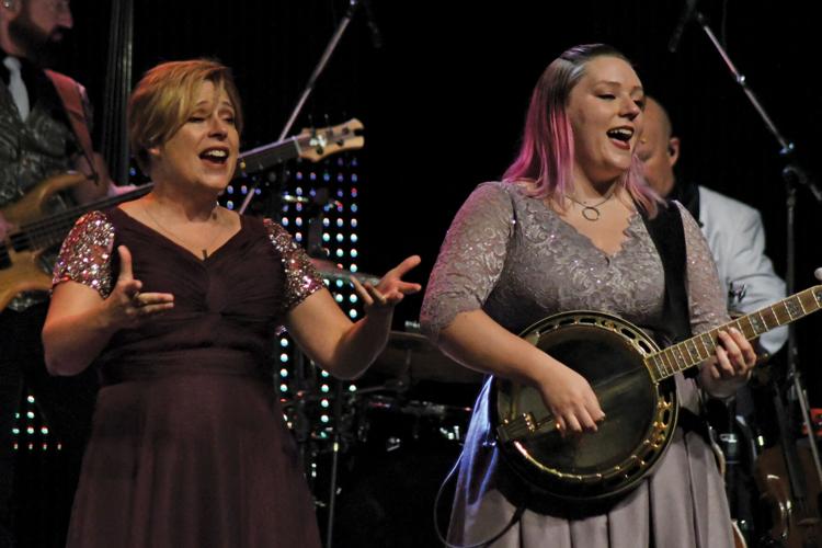 The Duttons reopen show at interim Branson home | Entertainment ...