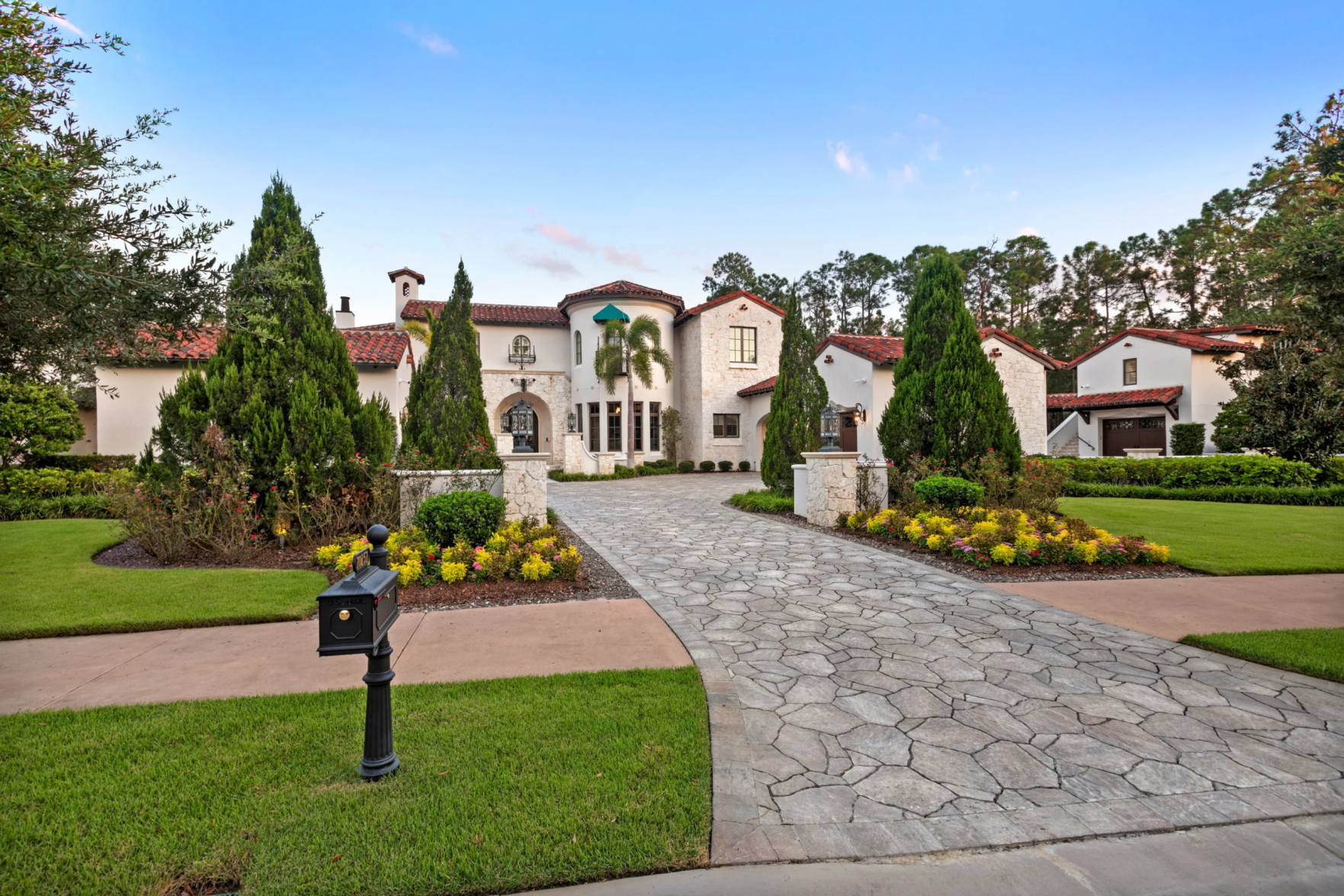 Home inside Disney World with own ‘Star Wars’ theater on sale for $14M ...