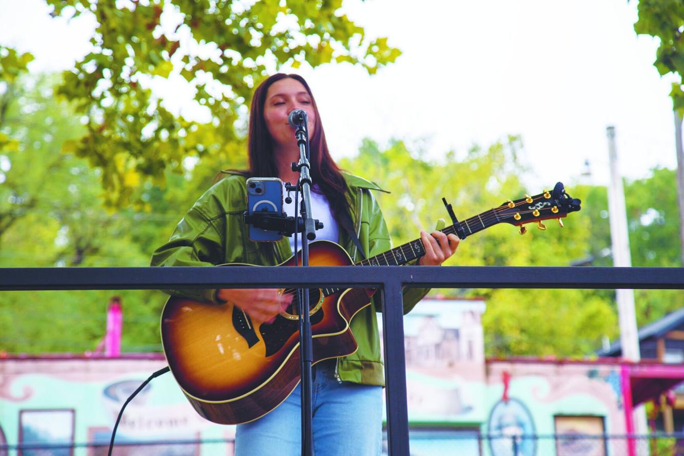 Local musician Riley Braker making her own way | Entertainment ...