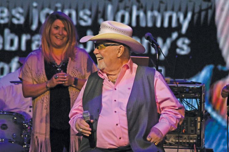 Johnny Lee honored at final Branson show | Entertainment ...