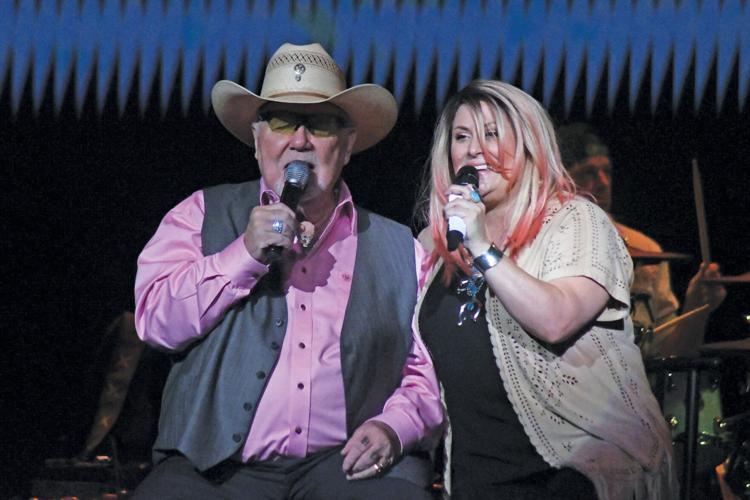 Johnny Lee honored at final Branson show | Entertainment ...