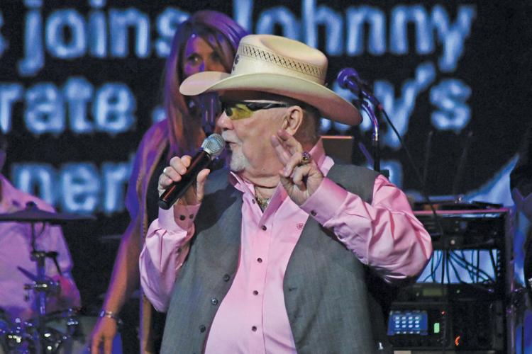 Johnny Lee honored at final Branson show | Entertainment ...