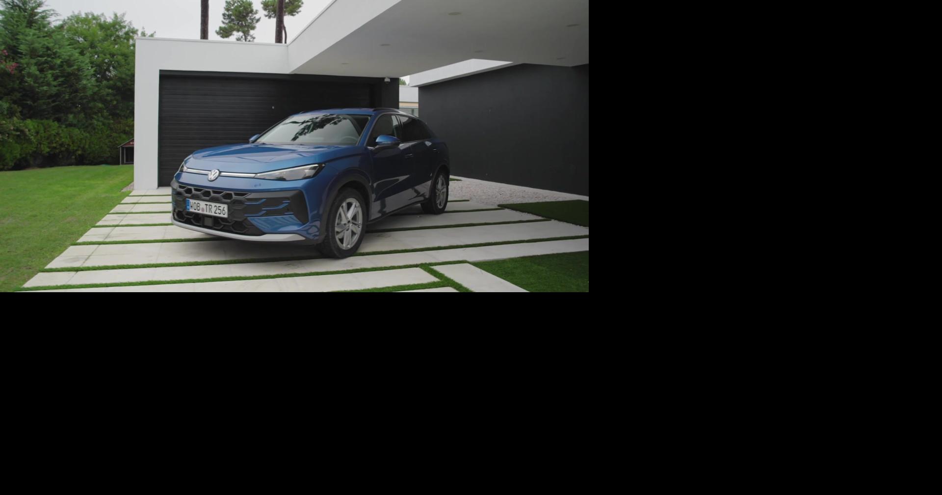 The new Volkswagen T-Roc Exterior Design in Celestial Blue Metallic