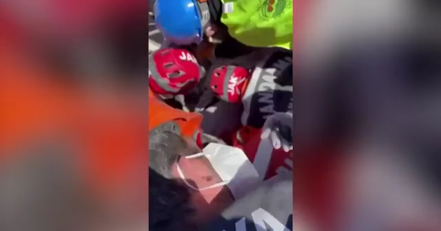 Turkey teenager rescued after 10 days under earthquake rubble Turkey teenager rescued after 10 days under earthquake rubble
