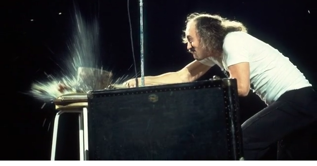 Watermelon-smashing comedian Gallagher is dead at 76