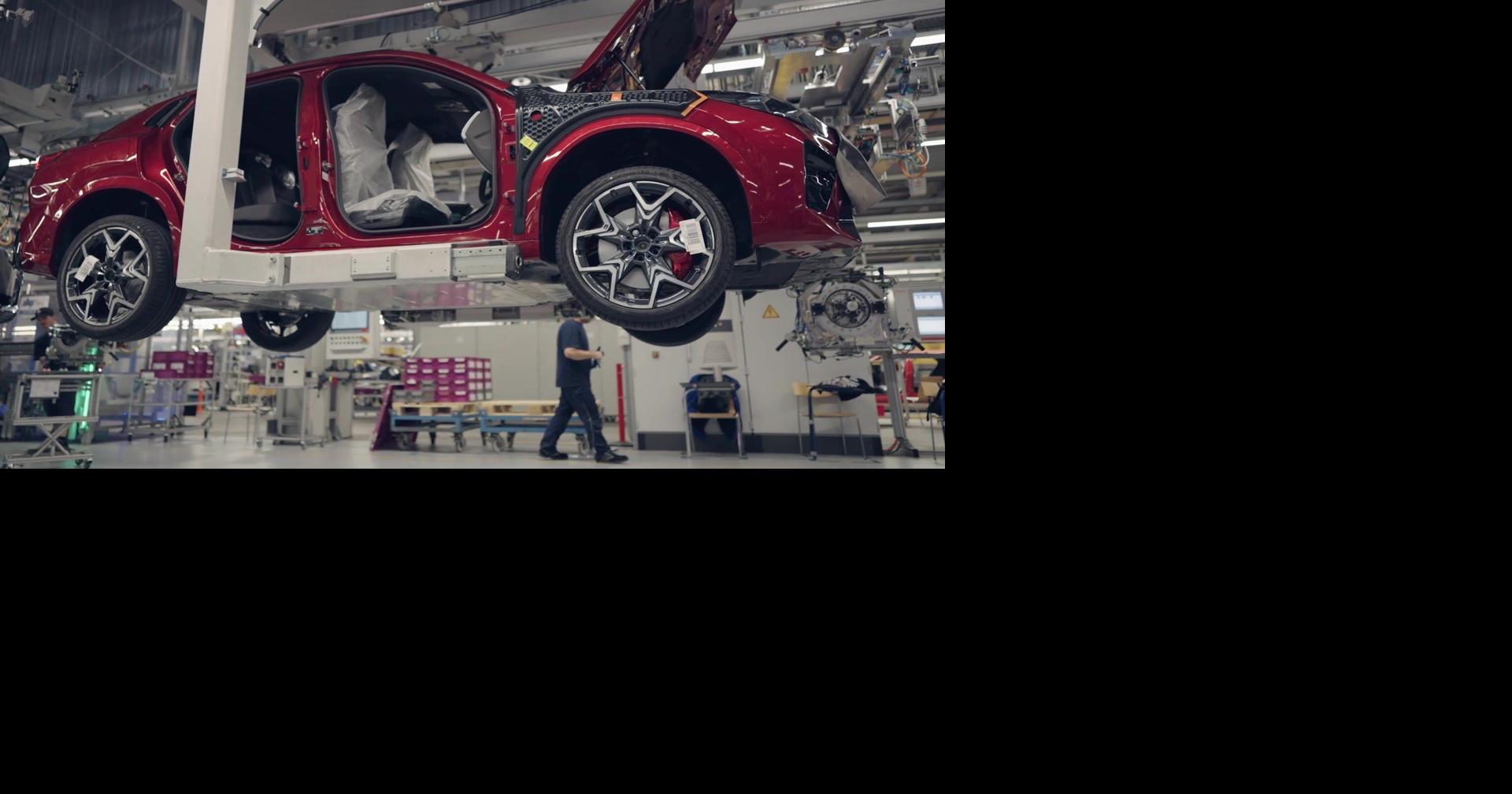 BMW iX2 – Underbody assembly, bumper installation, tire fitting