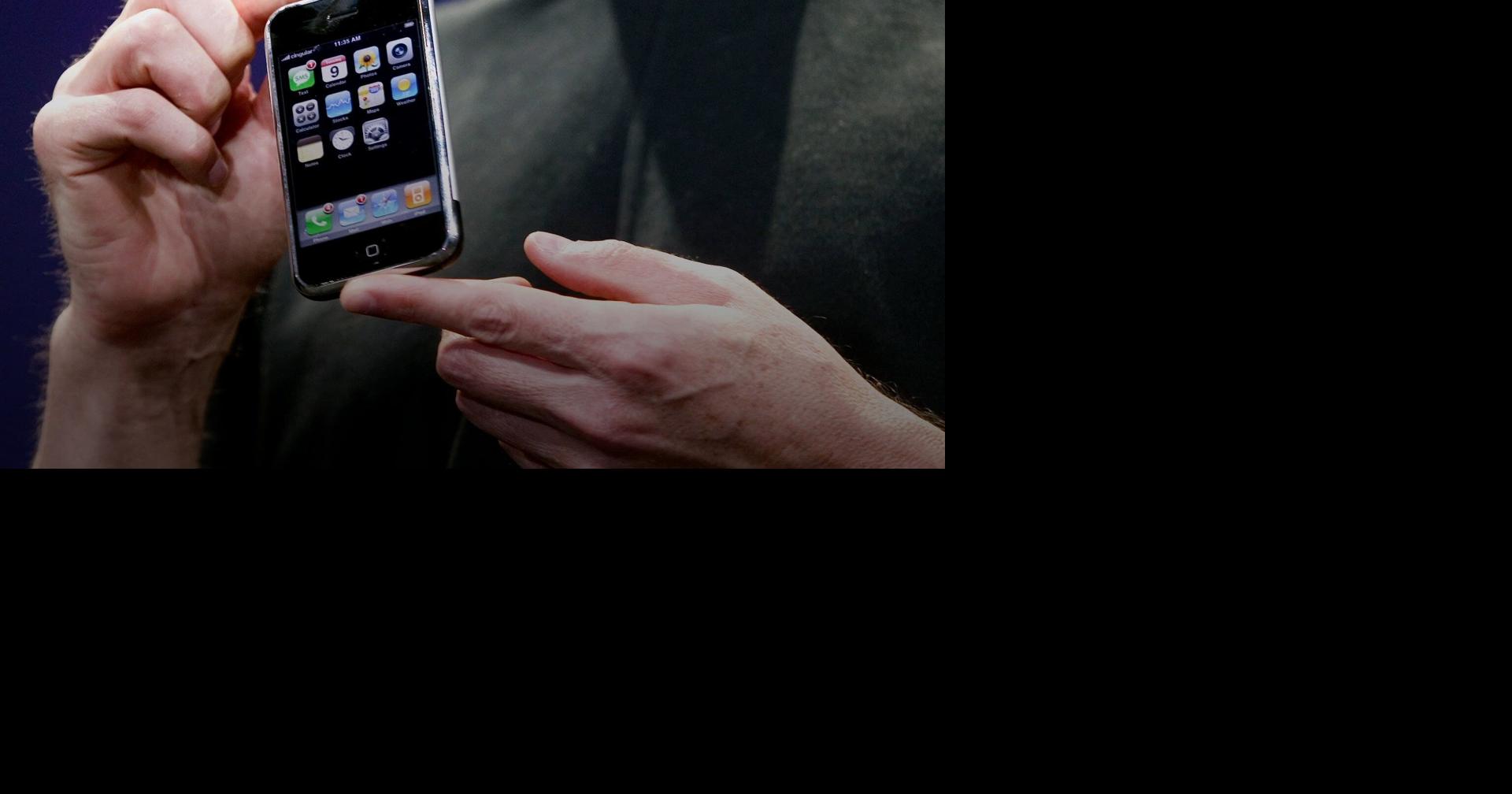 This Day in History: Steve Jobs debuts the iPhone