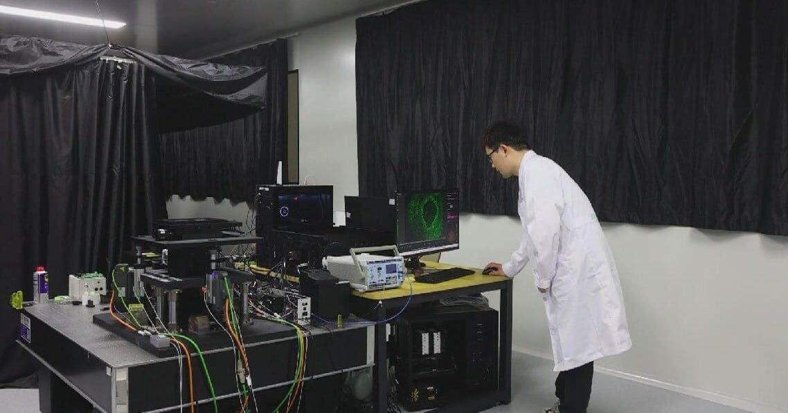 BIZTODAY China-Super Microscope