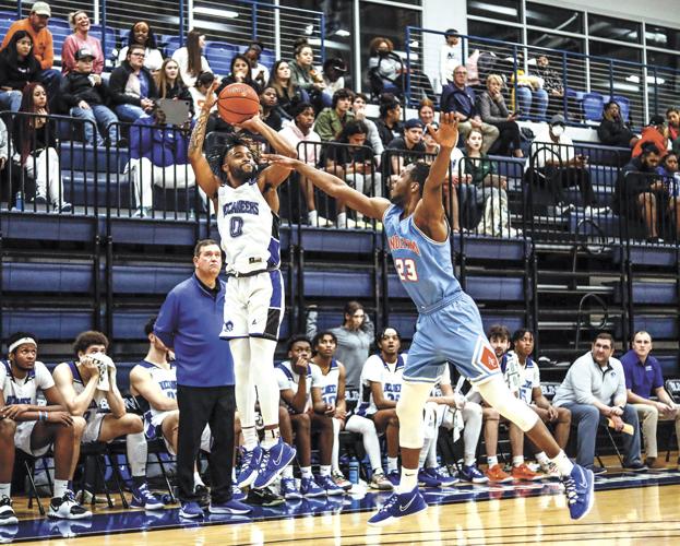 Carpenter, Buccaneers fend off Angelina for Region XIV home win ...