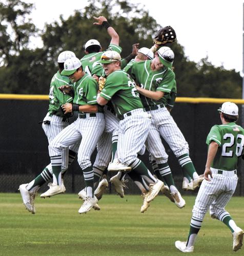 Six-run fourth lifts Cubs to sweep of Rouse | Sports | brenhambanner.com