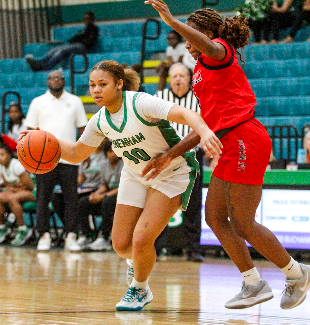 Cubettes withstand Madisonville surges to pick up non-district win ...