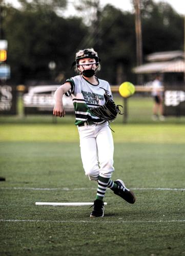 Sommer expertly manages tight pitching spots in win over Weimar ...