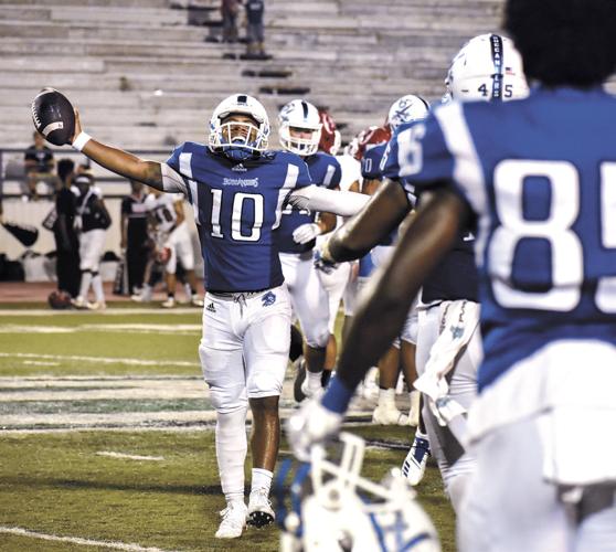 No. 6 Blinn football rallies around Grace's guarantee in rout of No. 10 ...