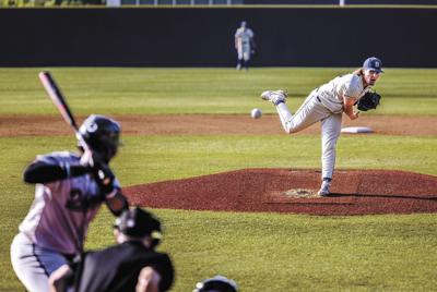 Lipsey's wild infield single sends No. 12 Blinn to walk-off victory ...
