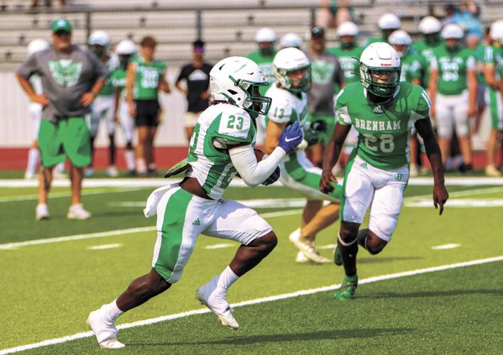 Defense dominates Green-White Game | Sports | brenhambanner.com