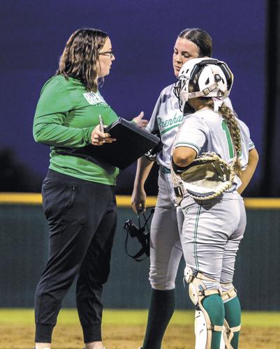 Roundup: Softball district opener turns sour for Cubettes | Sports ...