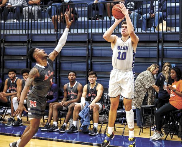 Njock sinks free throws in final seconds to send Blinn past McLennan ...