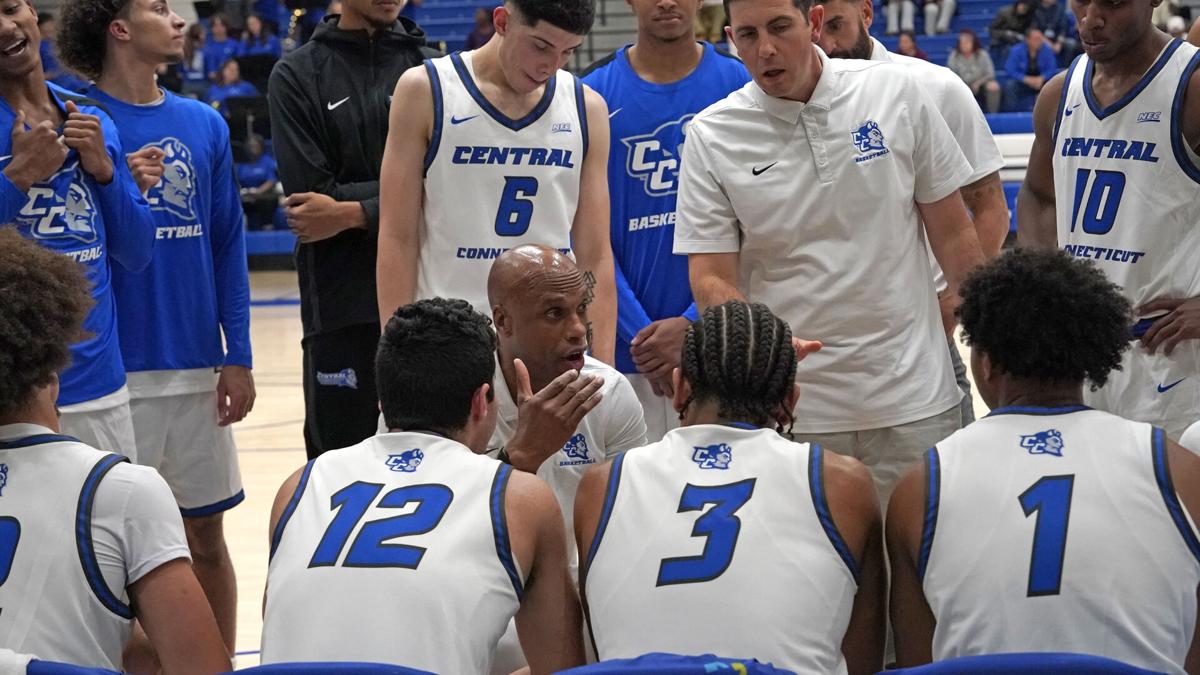 Smith Jr.’s game-winning layup helps CCSU stun Boston College, 60-59 ...