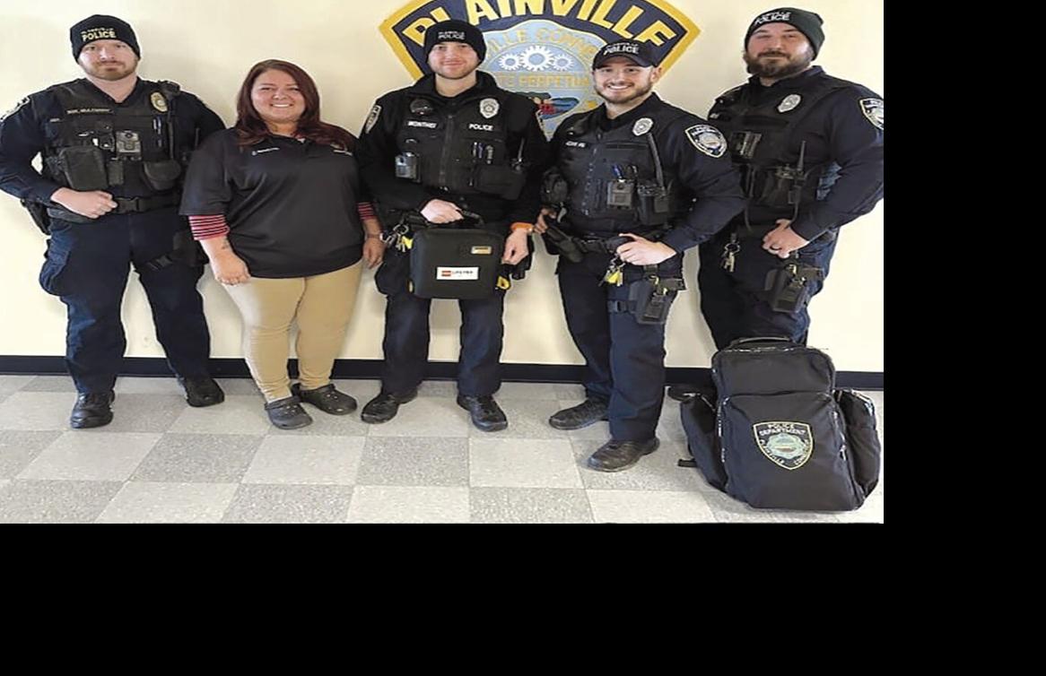 Plainville officers help save young man’s life | News | bristolpress.com
